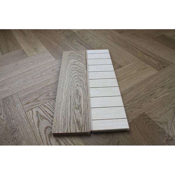 Quality Prime Oak Herringbone Parquet Flooring Smoked Customized Color for sale