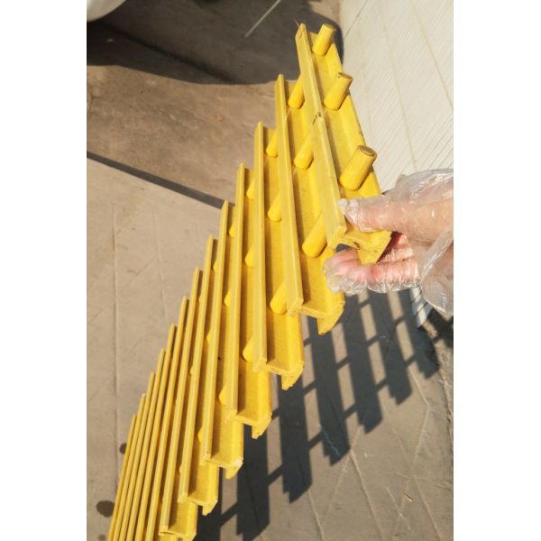 Quality FRP Pultruded Grating T Bars for Slip-Resistant and Fire-Retardant Flooring for sale