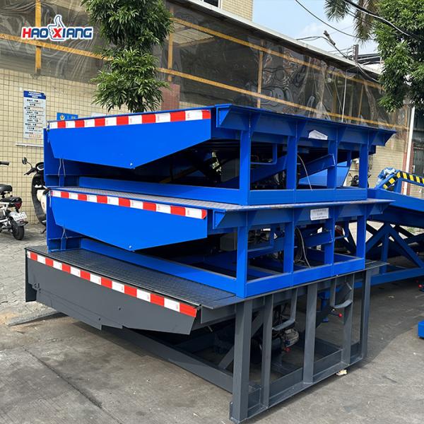 Quality Customizable Work Platform Hydraulic Loading Dock Ramp With 5mm Non-Slip Diamond for sale