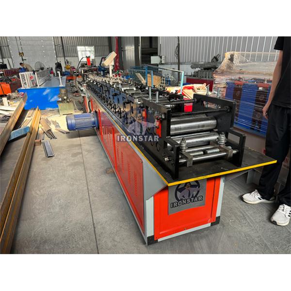 Quality 100mm sandwich rolling shutter door roll forming machine in Saudi Arabia olling for sale