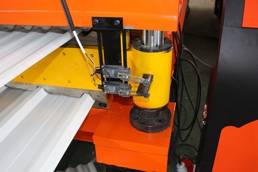 Quality Plc Control 0.3mm Double Layer Roll Forming Machine For Metal Steel Roof for sale