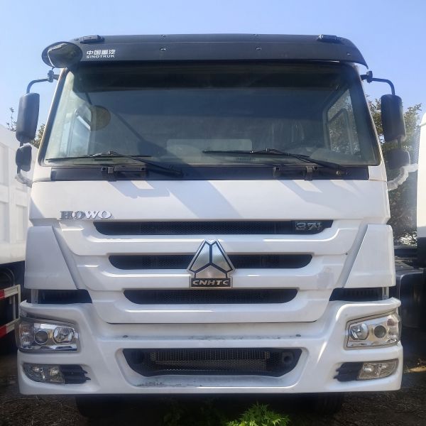 Quality Manual Transmission 371 Horsepower 6X4 Dump Truck with Cnhtc Haowo and Diesel Engine for sale