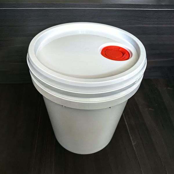 Quality Personalized Round Plastic Paint Bucket with Snap On Lids for sale