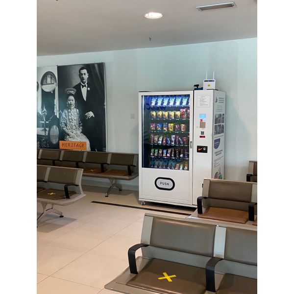 Quality Cold Soda Drinks Snack Vending Machine for sale