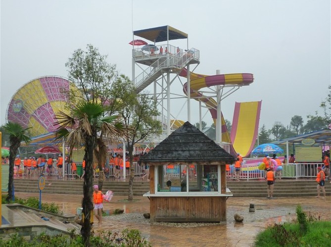kids games guangzhou Vison water theme park construction company project slide equipment design (2).jpg