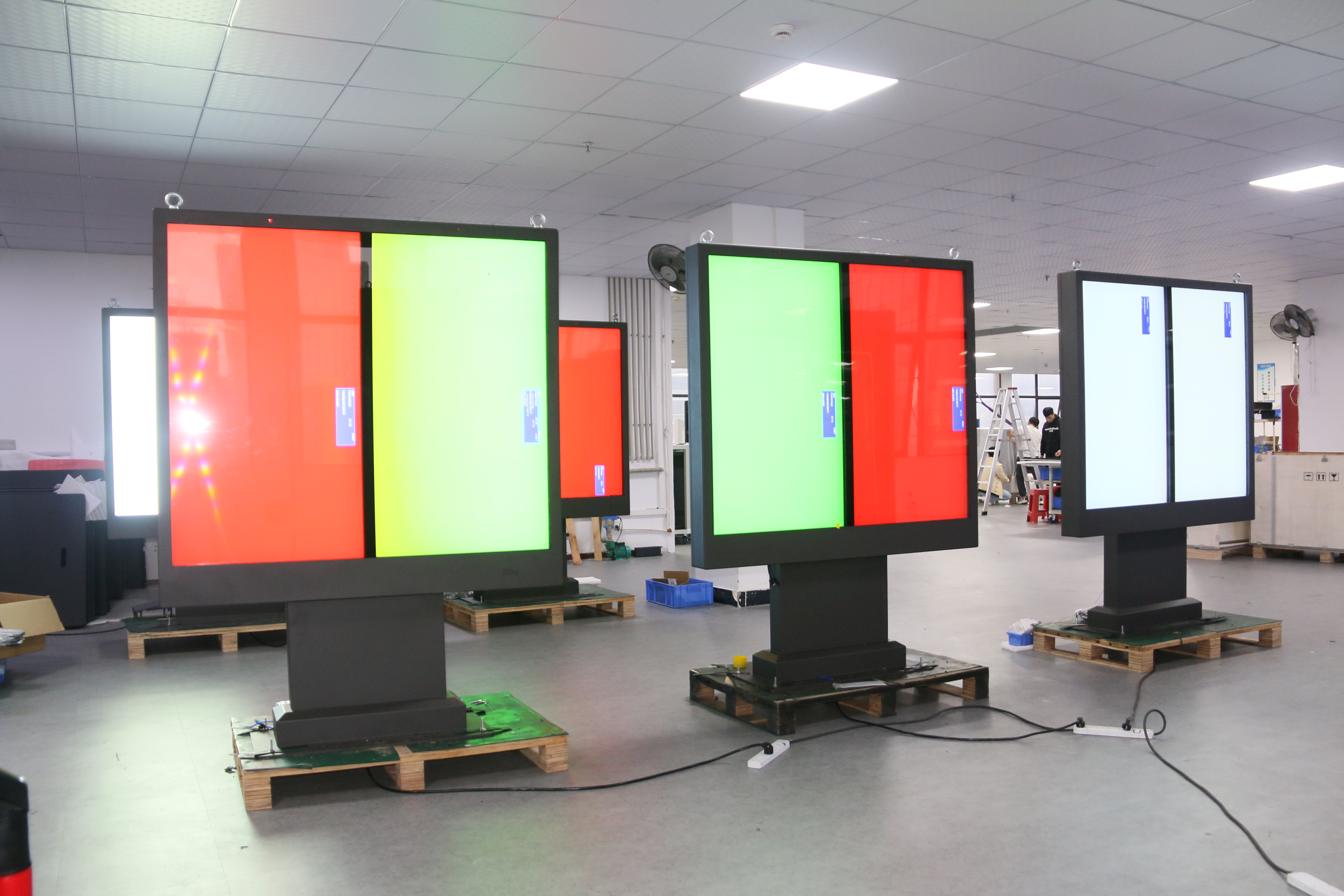 outdoor digital signage totem kiosk