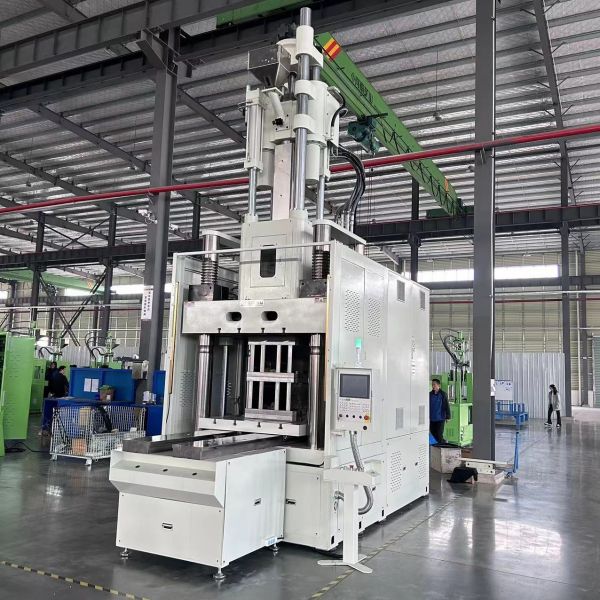 Quality Full Auto 120 Ton Injection Molding Machine Single Slide for sale