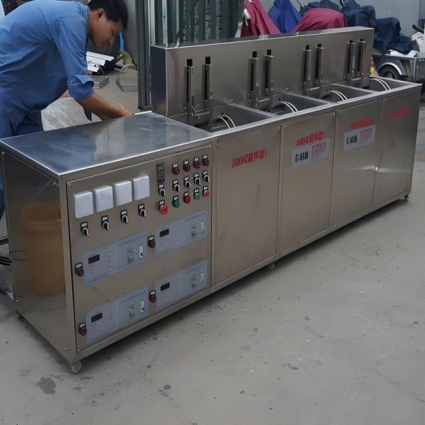 Quality Industrial Semi Automatic Ultrasonic Cleaning System With 4 Tanks 28kHz Lift Baskets For Auto Parts for sale