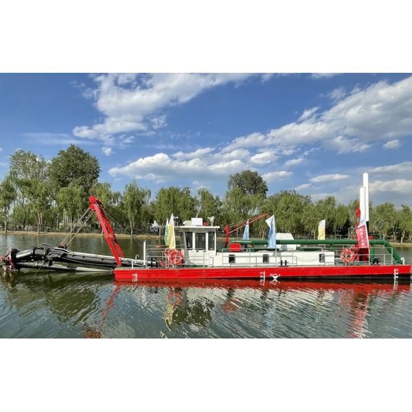 Quality Precision GPS Navigation Steel Hull Mud dredger boat With 500m3 Per Hour Capacity for sale