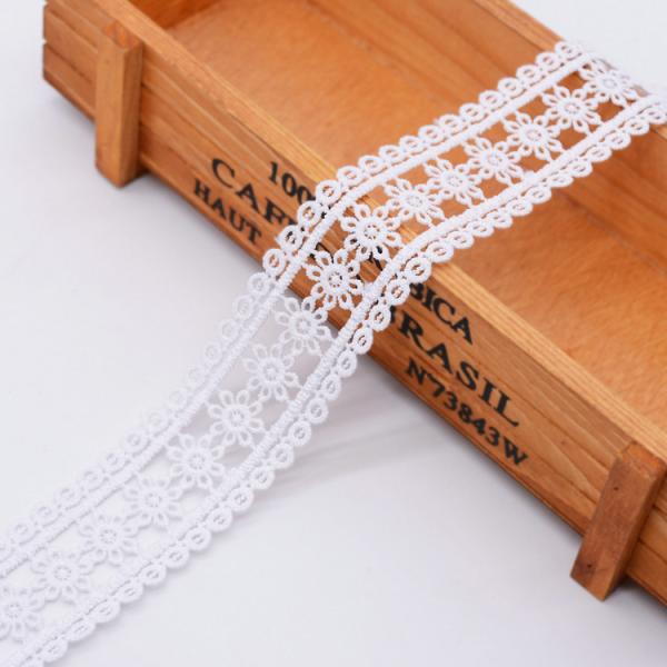 Quality KJ20065 Garments Polyester 3.2cm Flower Lace Trim for sale