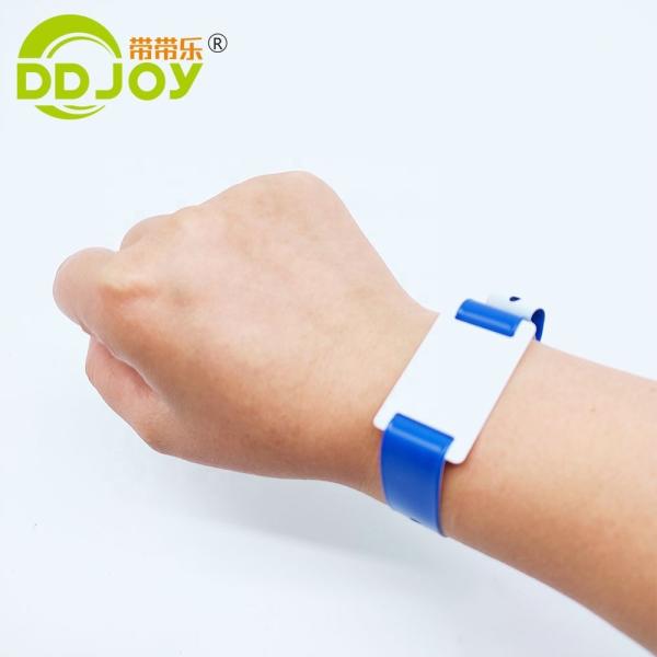 Quality Custom Logo Bracelets L Shape PVC Vinyl Material Writable Smart RFID Chip for sale