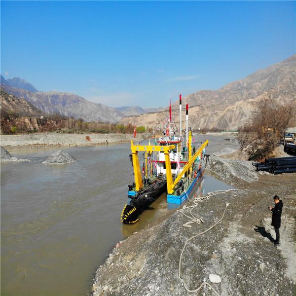 Quality 9000m3 Pump Water Flow Full Automatic Hydraulic 26inch Cutter Suction Dredger for sale