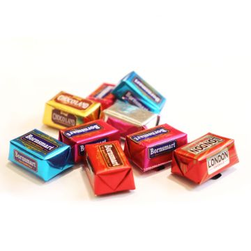 Quality PLC Servo Touch Screen Controlled Automatic Flow Chocolate Bar Paper Wrapper for sale