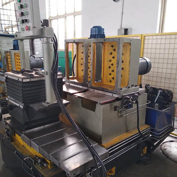 Quality Automatic PLC Control Multi Hole Integrated Drilling And Tapping Machine YCZG200 for sale