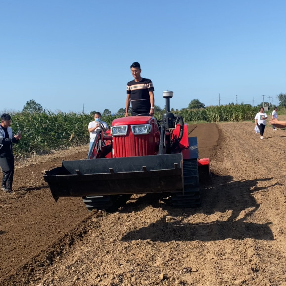 Quality 80 Horsepower Small Crawler Tractor Farm Equipment With Loader for sale