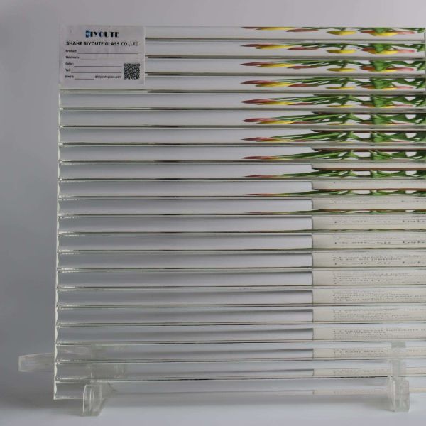 Quality 4mm 5mm 6mm Embossed Clear Fluted Glass For Bathroom Door Patterned for sale