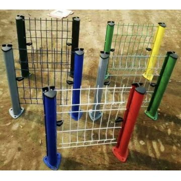 Quality Galvanized electrostatic spray or PVC dipped coating SHS post welded mesh fence for sale