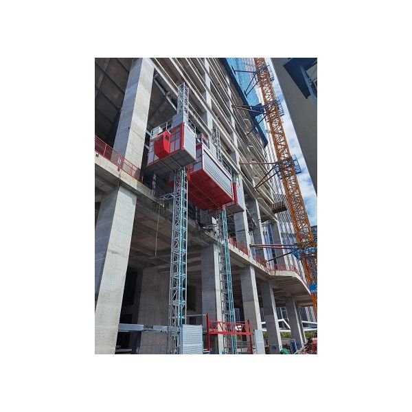 Quality SCE400G Passenger Material Hoist , with double mast section and electrical rolling door For Construction for sale