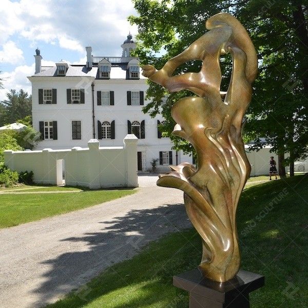 Quality Customized Bronze Cast Sculpture Davonte Patina Surface For Collection for sale