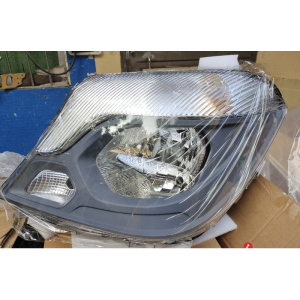 Quality OEM Mercedes Benz 9068202861/ 9068202961 Head Light Lamp for sale