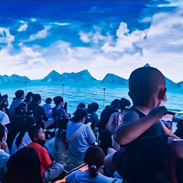 Quality AR Cinema Immersive Experience Hanging Glass Immersive Cinema for sale