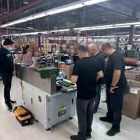 Quality Home Knitted Cap Hat Overlock Sewing Machine with and 300-400pcs/hour Capacity for sale