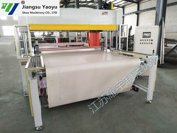 Quality Touchscreen Display Hydraulic Traveling Head Cutting Machine For Floor Materials / Soft Film for sale