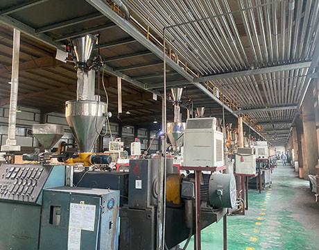 Quality Automatic Feeding Weighing Mixing Compounding System For PE Wood Plastic for sale
