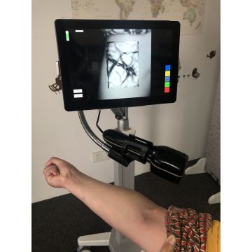 Quality 800 * 1280 Resolution Untouched Vein Locator Device 850nm Wavelength High for sale