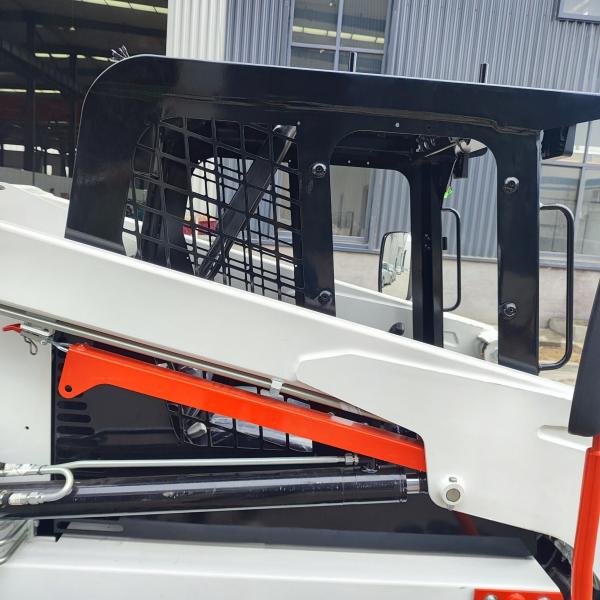 Quality Front Discharge Mini Skid Steer Loader with 4 Cylinders and Full Assistive for sale