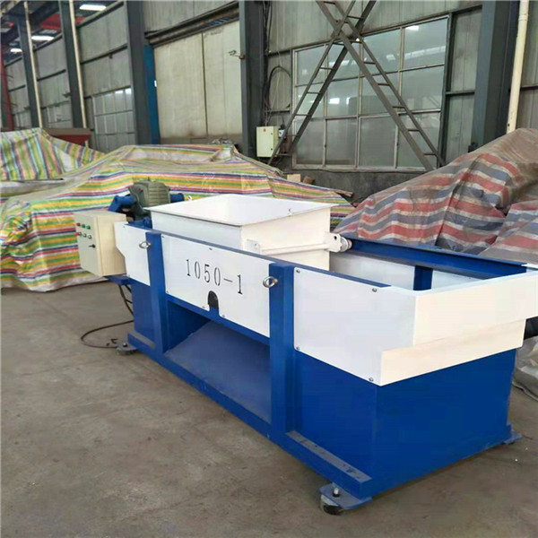 Quality One Axis 1700kg 300kg/H Wood Shaving Making Machine for sale