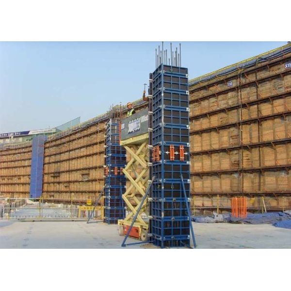 Quality Steel Frame Concrete Column Forms , Rectangular Column Formwork With Plywood for sale