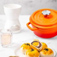 Quality Country Design Eco Friendly Cast Iron Dutch Oven With Two Handles for sale