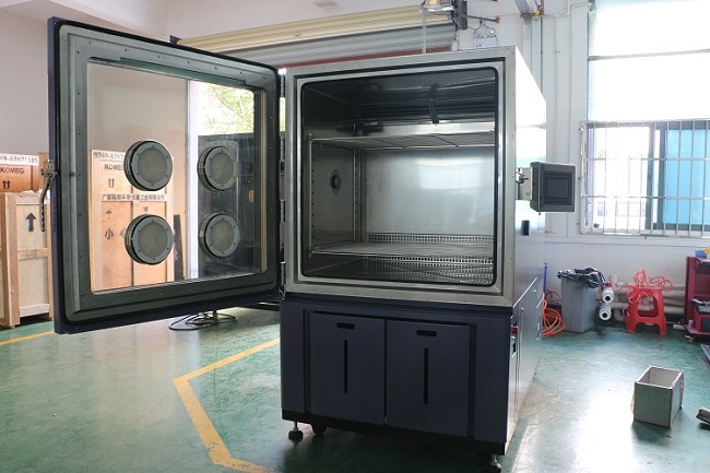 Mini Climatic Temperature And Humidity Test Chamber For Lithium Ion ...