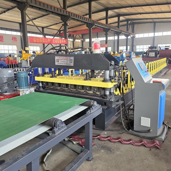 Quality Automatic Color Steel Roofing Tile Roll Forming Machine for sale