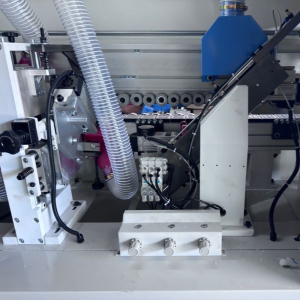 Quality 0.7MPa Automatic Edge Banding Machine Woodworking Edge Bander High Speed 380V for sale