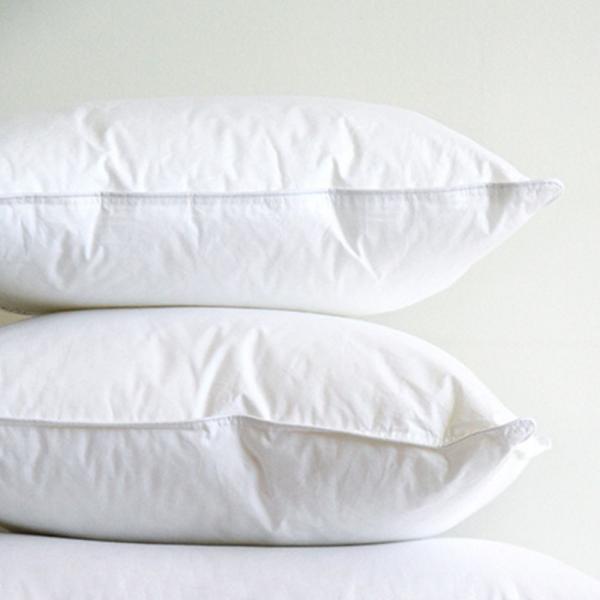 Quality Customized Luxury King Size Pillows Standard Anti Static With Microfiber Filling for sale