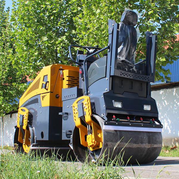 Quality 4 Ton Vibratory Double Drum Ride on Mini Road Roller Hydraulic Asphalt Roller for sale