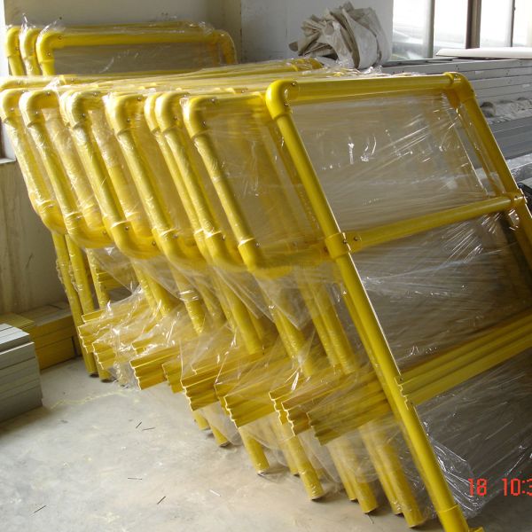 Quality High Strength FRP Round Guardrail Fiberglass Handrail Ideal for Industrial Applications for sale