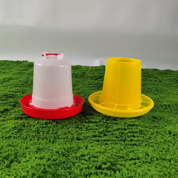 Quality 18.8cm X 25cm Durable Poultry Feed Bucket For Red And Yellow Feed for sale