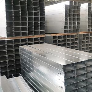 Quality Heavy Duty Cable Tray With Solid Bottom 50mm Height 500kg Load Capacity for sale