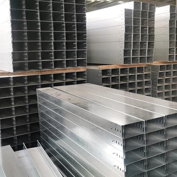 Quality Heavy Duty Cable Tray With Solid Bottom 50mm Height 500kg Load Capacity for sale