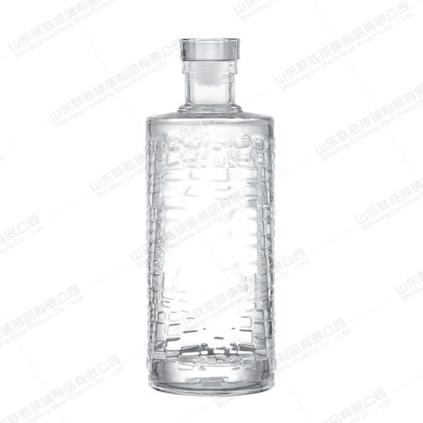 Quality Cork Sealing 700ml Custom Empty Glass Bottle For Vodka Gin Whisky Tequila Liquor for sale
