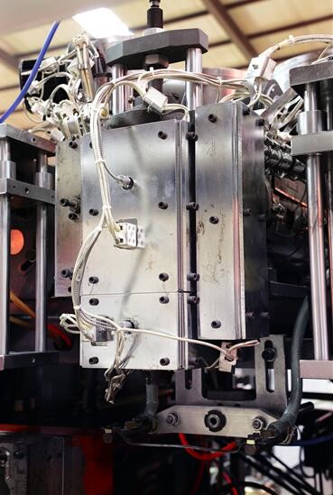 Quality three layer Detergent 1L Fully Automatic Blow Moulding Machine for sale