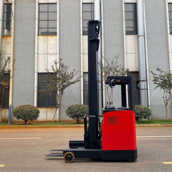 Quality Lifting height 5 m 24 V 280 Ah battery Electric reach Truck forklift 1500 kg loading for sale