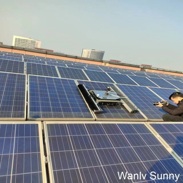 Quality Solar Panel Cleaner Robot High Though Cleaning Solutions with Semi-automatic for sale