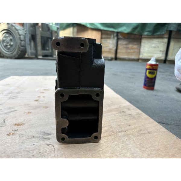 Quality ME997799 Mitsubishi Engine Cylinder Head Model 4d36 Material Casting for sale