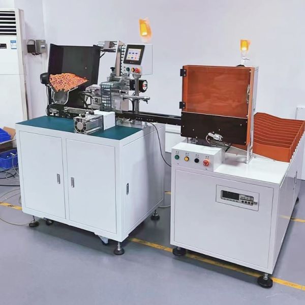 Quality Cylindrical Battery Insulation Paper Sticking Machine For 18650 26650 32650 21700 for sale