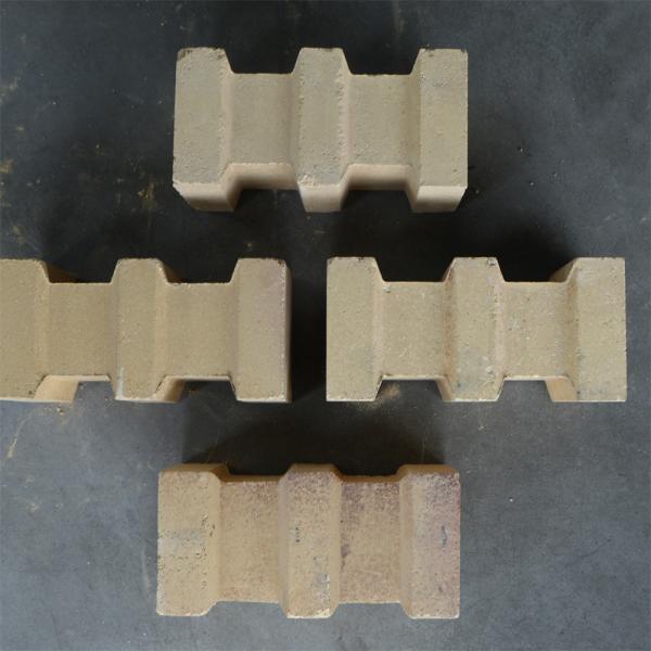 Quality 0.2Mpa Refractoriness under load CS-60 ≥1520C Morcorundum for Furnace Lining for sale