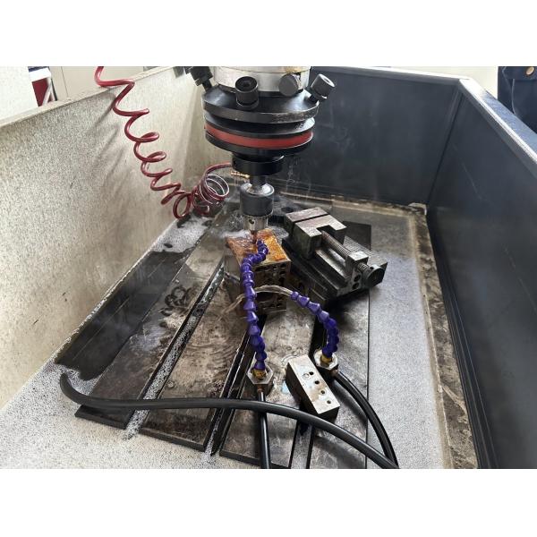 Quality Z-axis CNC Metal EDM550 Die Sinker Electronic Discharge Machine for sale